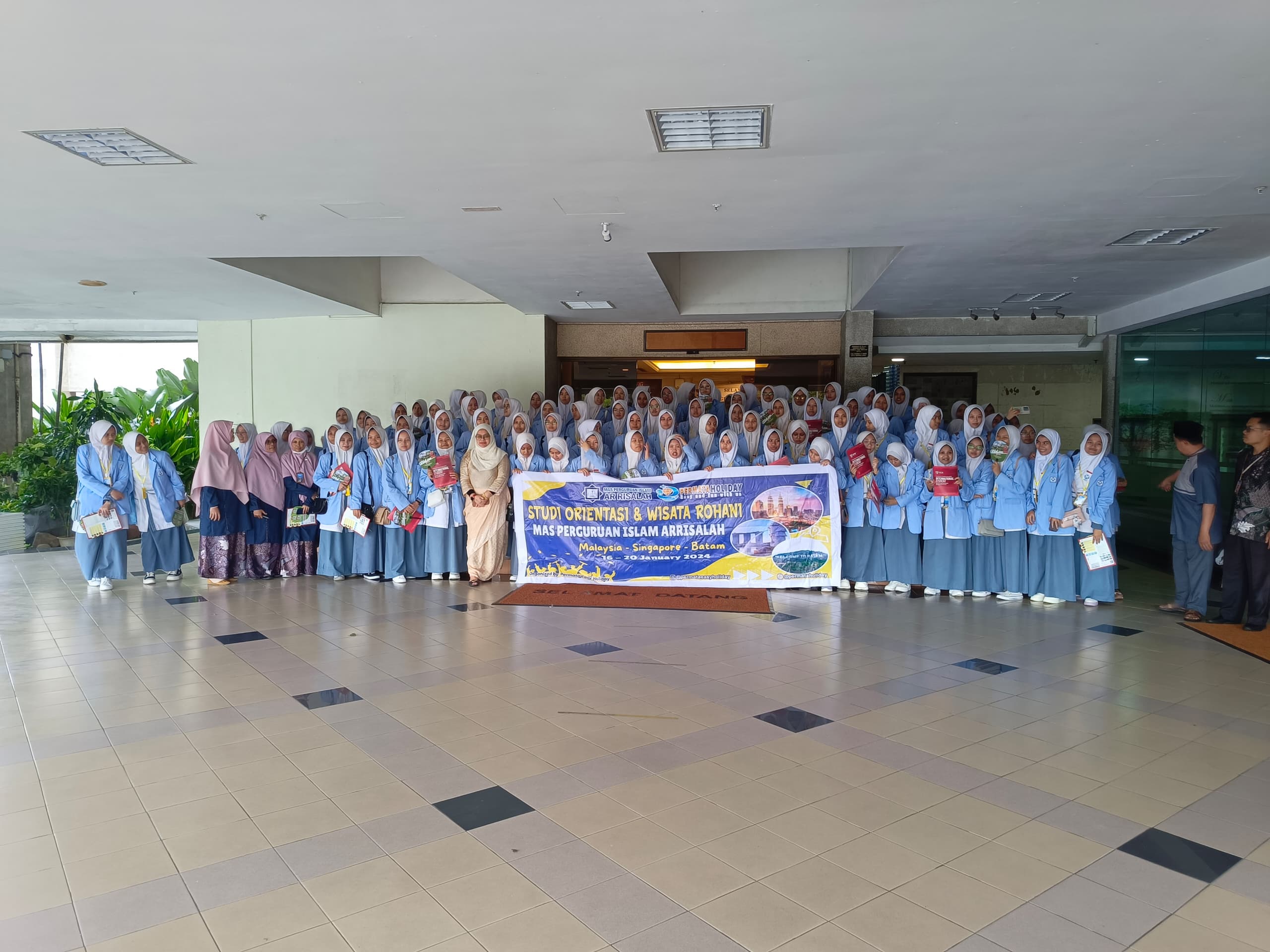 MADRASAH ALIYAH (MA) PERGURUAN ISLAM AR RISALAH'S VISIT TO UPM